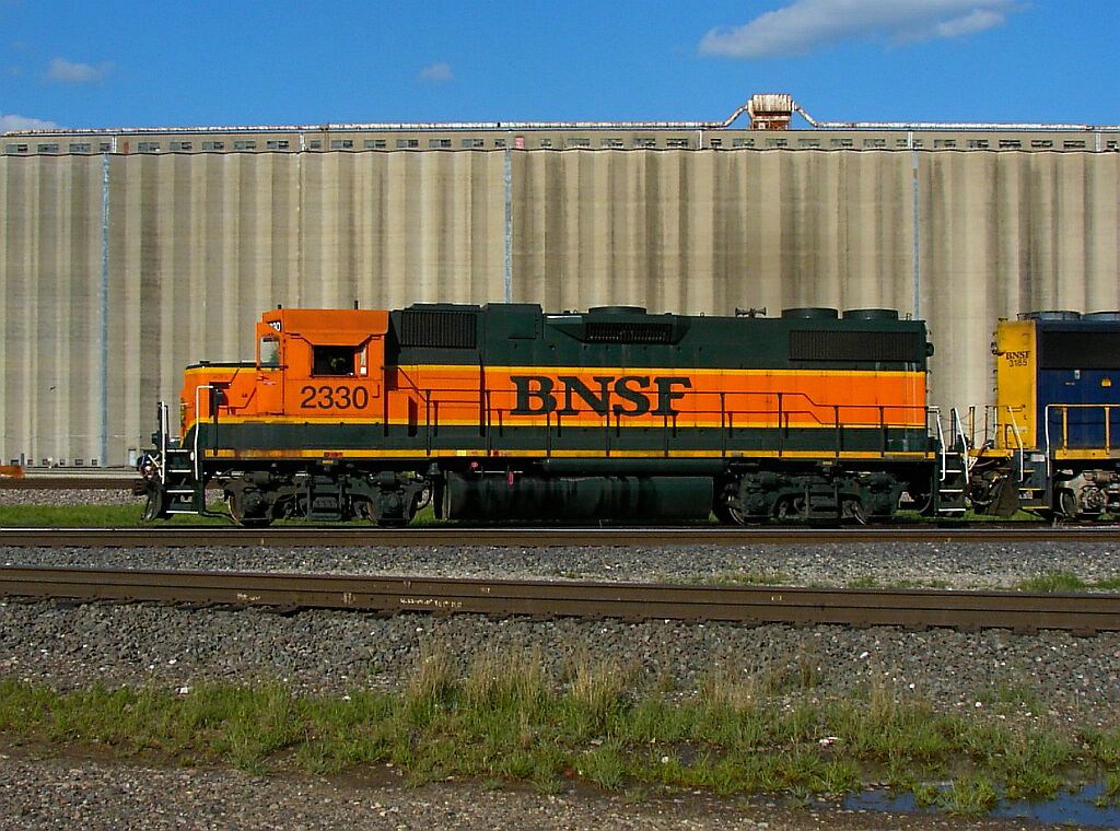 BNSF 2330